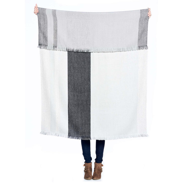 Throws – Hoadley Gallery