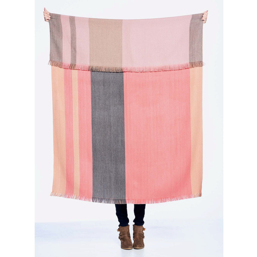 Throws – Hoadley Gallery